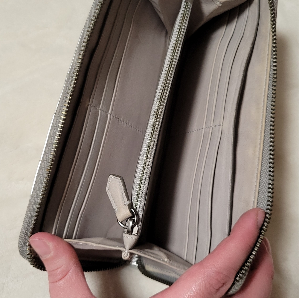 Reed Krakoff Metallic Leather Accordion Zip Wallet - Gem